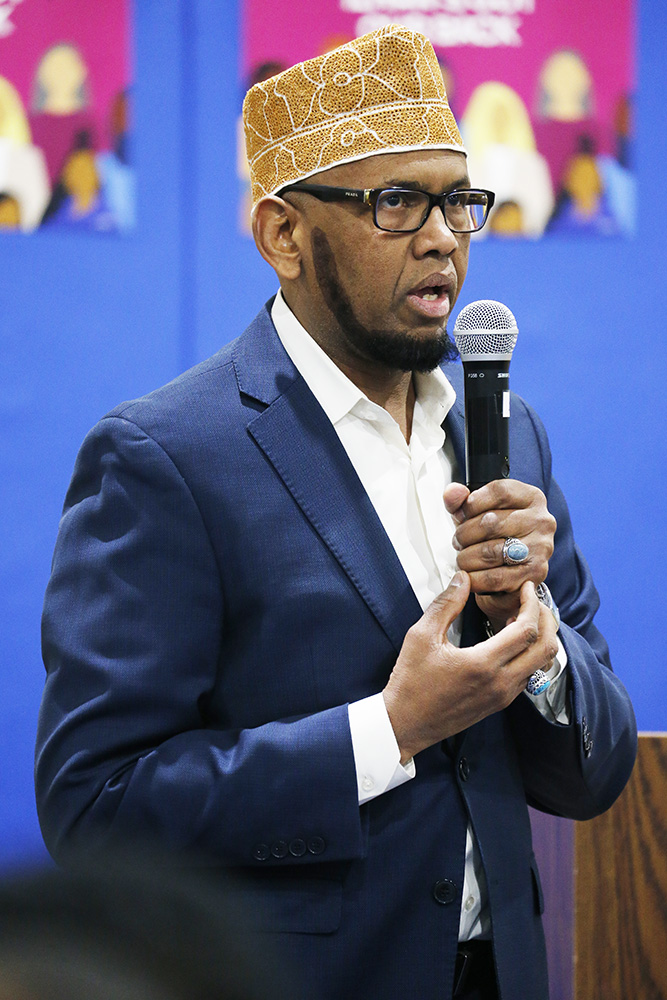 Rep. Omar hosts annual iftar as America heads ‘towards authoritarianism ...